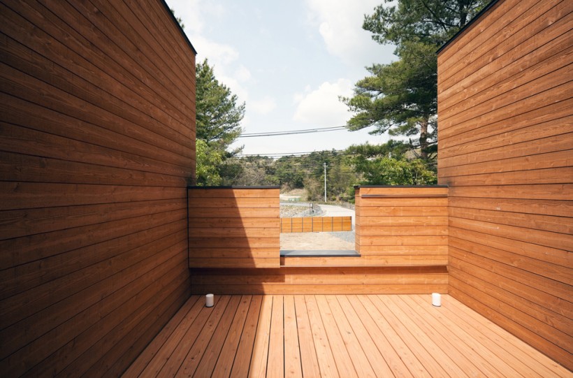 FLOATING ROOF :: マニエラ建築設計事務所